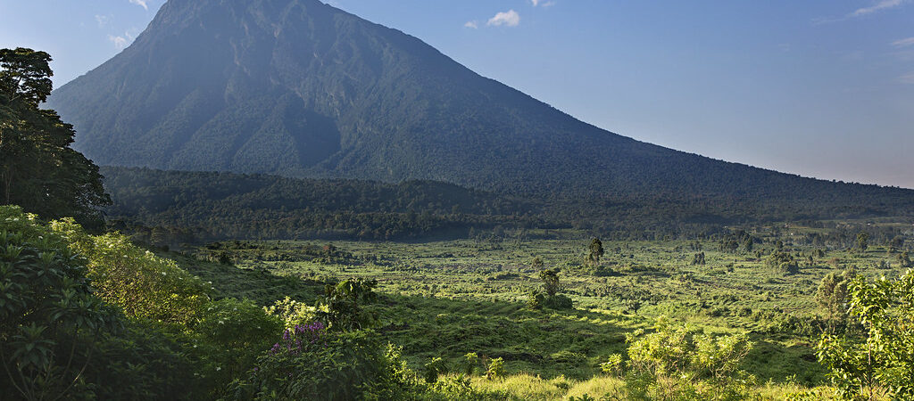 Mount. Mikeno, D.R. Congo - Uganda Group Tours